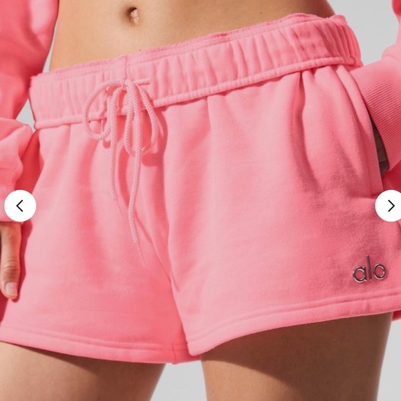 ALO Yoga | Shorts | Alo Yoga Accolade Short Neon Bubblegum Xsmall ...